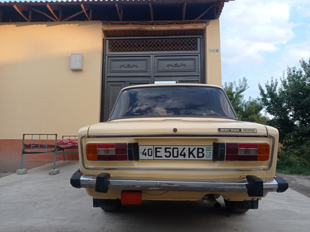 Radnoy vaz 2106 sotiladi