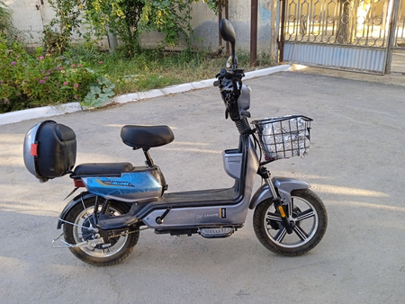 Mini skuter kuk rangda