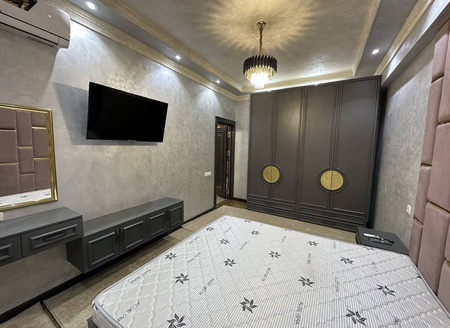 Продам квартиру на Буз 2  5/1/5  137м2 Евро