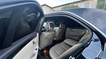 Mersedes Bens W212 sotiladi sroshni