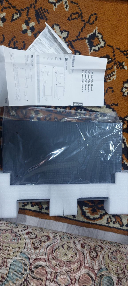 Noutbuk Lenovo.