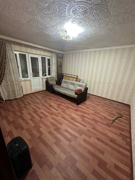 Паркентский 4/7/9 ул.Риезий Общий коридор , две квартиры 120м2