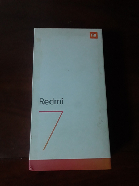 Продаю redmi7 3 на 64гб черный каробка есть