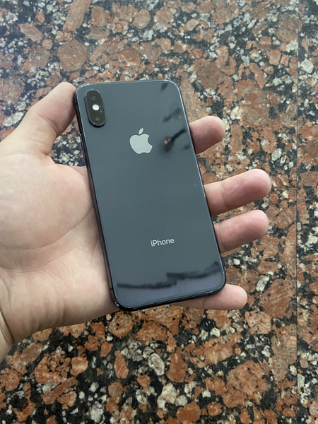 Iphone xs sotiladi idiyal