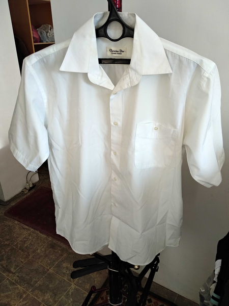 Рубашка 'Christian Dior'.