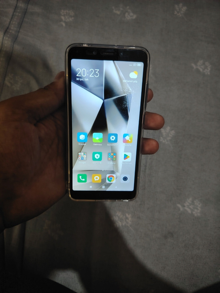 Redmi 6 holati ideal tinniq