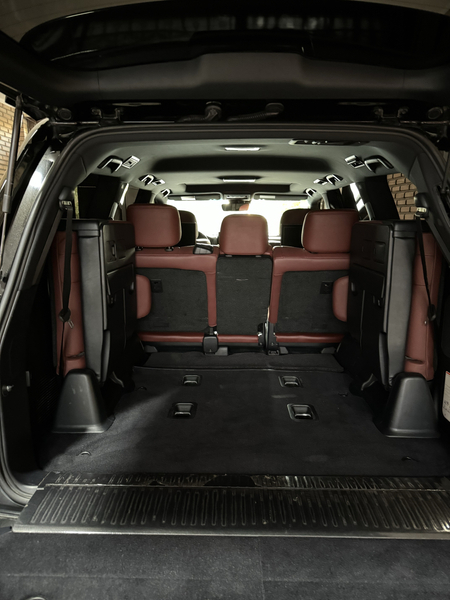 Lexus 570 sport plus