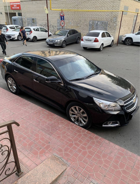 Срочно сотилади - Chevrolet Malibu 1 (1 позиция)