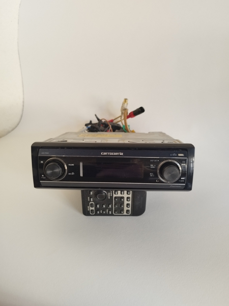 Sotiladi Pioneer p940