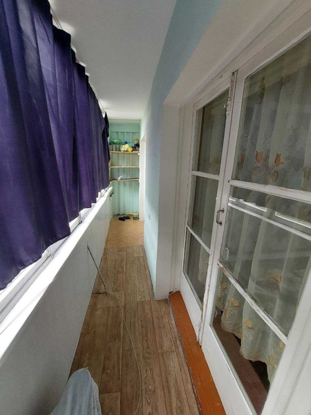 Uy sotaman Chilonzor24 1xona 4-etaj mebel texnika balkon 1*6 maydoni36