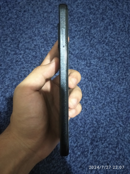 Huawei novay61 продаётся (айби факат шу орка тарафида бармок изи бор