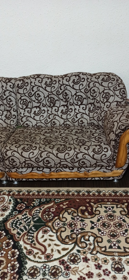 Ugalok sotiladi narhi 100 dollir