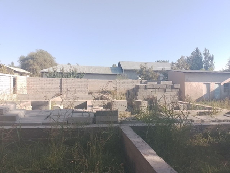 Yer sotiladi bozsuvda