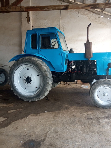 Traktor Belarus .