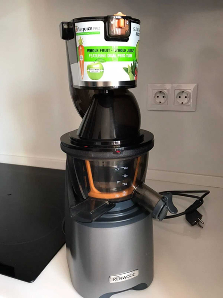 Соковыжималка шнековая  Kenwood JMP601SI