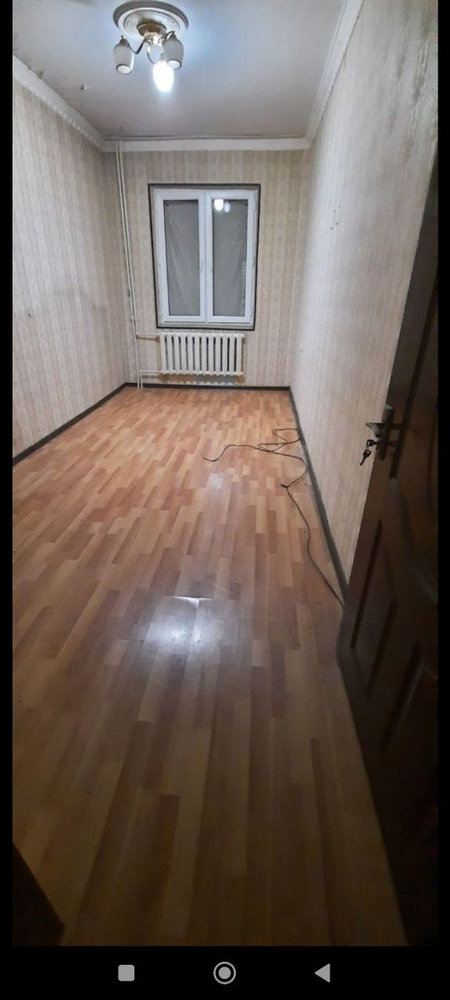 Юнусобод 7 кв да 2/1/4 квартира сотилади.