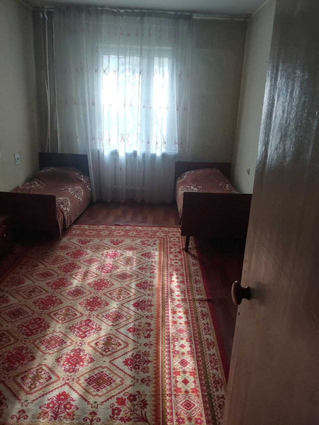 Сдается в аренду 2х ком переделанная в 3х ком