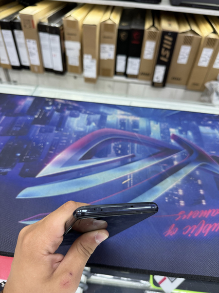 poco x3 pro ideal 256gb sotiladi