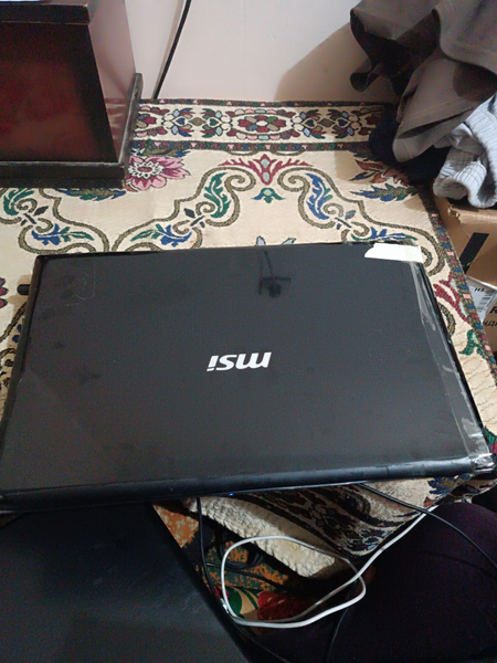 Noutbook MSI sotiladi
