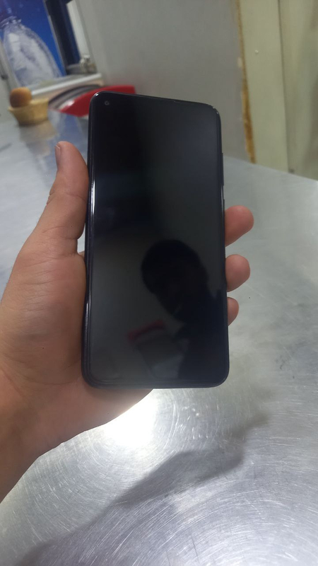 Samsung A 11 sotiladi \\n3/32\\nDokument karobka yoq\\nAybi yoq yaxshi tutil