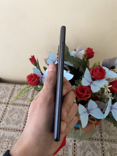 Samsung galaxy a51 sotiladi