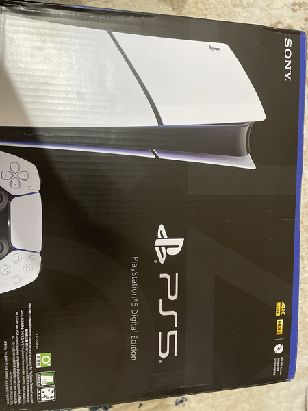 Playstation 5, +1 joystik sov’g’a, 8 tadan ko’p o’yini bor