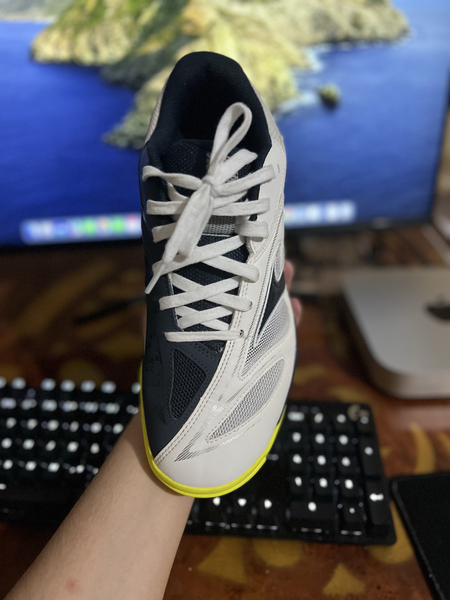 Mizuno Wave Medal 6