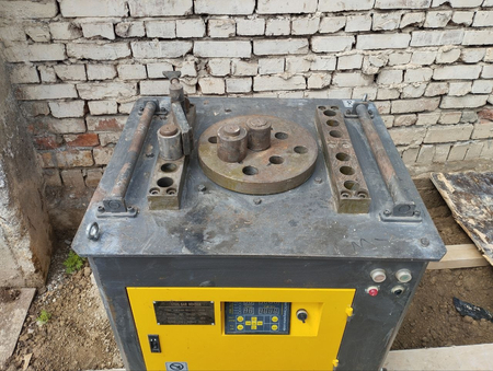 Armatura bukadigan va sim tog'irlaydigan apparat srochna sotiladii