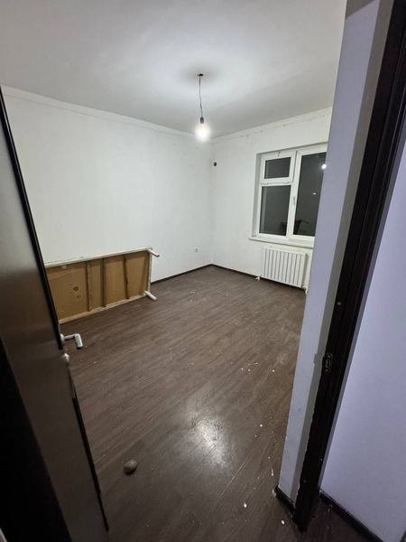 Срочно сотилади Янгихает KlA Авто салон оркаси 2/3/4  42 м²