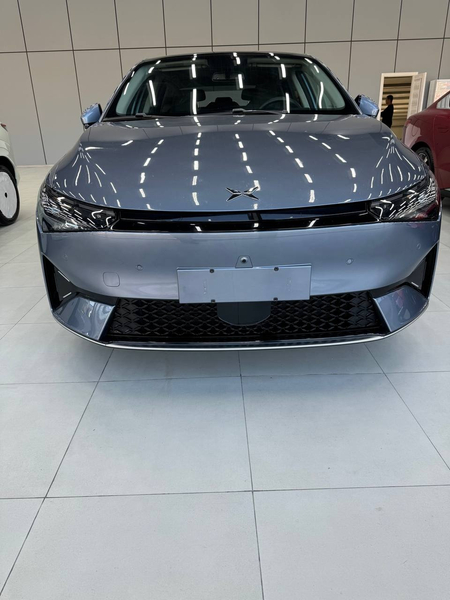 Х Peng P5 elektromabil