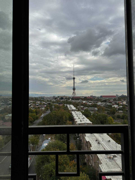 Шахристанская, 3/10/11 состояние коробка 82 м², кирпич, 2 лифта=