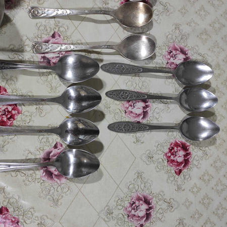Кухонные приборы ложки, поварёшки