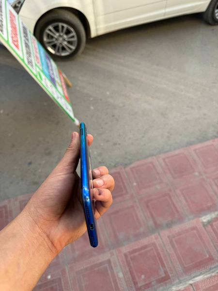 Huawei Y7 ideal.