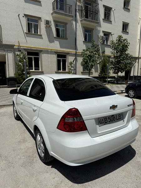 Nexia 3 2020 sotiladi toza