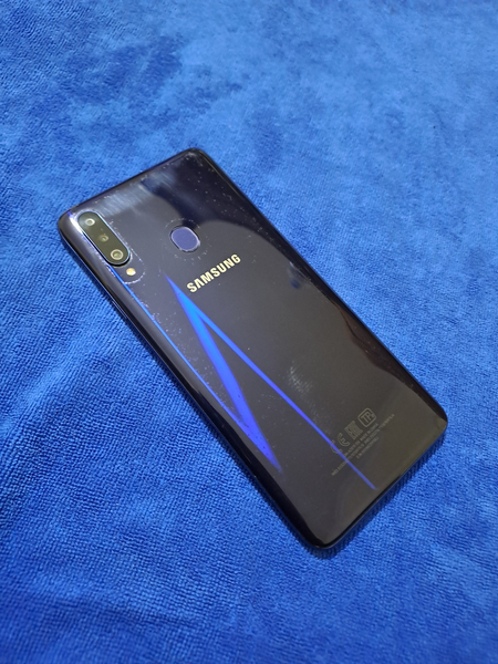 Samsung A20s sotiladi