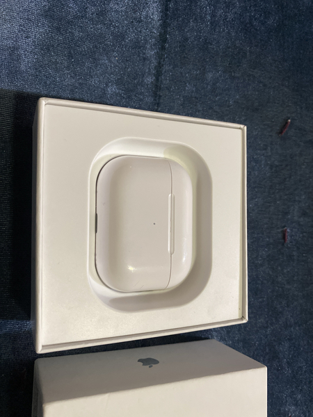Prodam naushnik AirPods 2 Pro