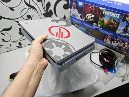 ПРОДАМ PlayStation 4 Slim 1000GB (Прошитая GoldHEN) / Версия 9.00