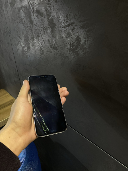 iphone 11pro sotiladi kelishamiza