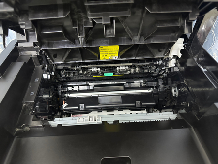 Canon MF 261 Oqqora 3/1 Printer Tiniq ishlidi yangi Katrej qoyilgan