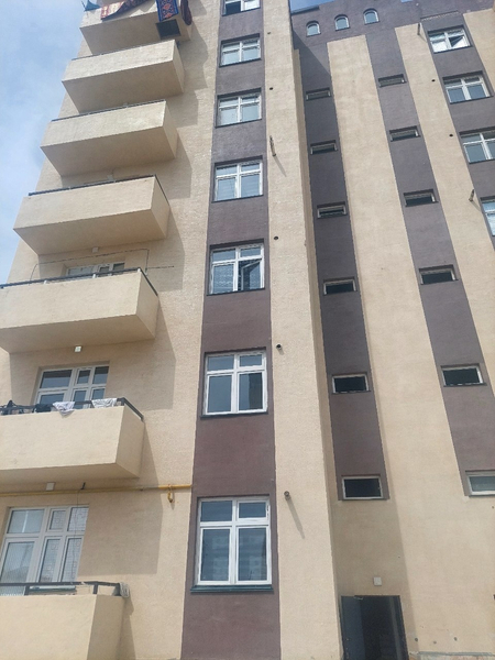 Kogon turon kuchasi uy sotiladi 2 xonali  6 etaj
