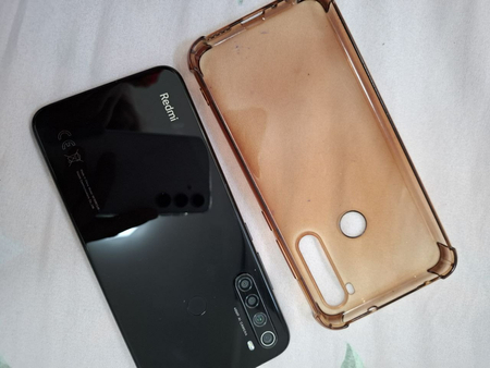 Redmi 8 sotiladi qiz bola ishlatgan juda holati zo\\\'r