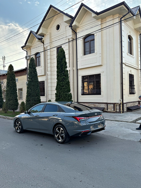 Hundai Elantra 5 Позиция 2022 Состаяние Идеално топтоза Пробег 35000km