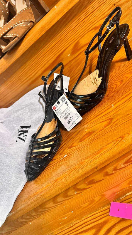 Босоножки Zara.  Новые .