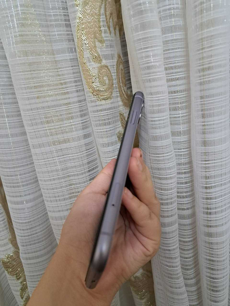 Iphone 11 сотилади 250$