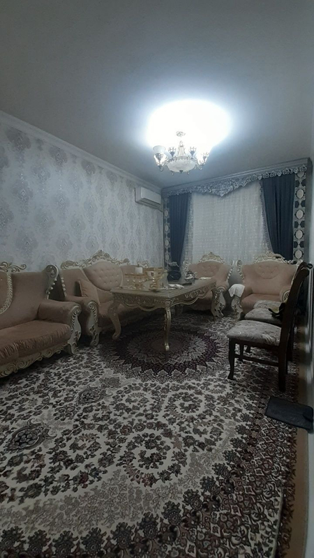 Chorsu Oq tepa lavash yonida 5/4/5 110 kv Remonti yahshi