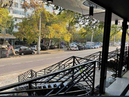 СДАЁТСЯ ОФИС в Центре Города 3х ком 86м2+12м2 подвал ор: ГУВД, Эфенди