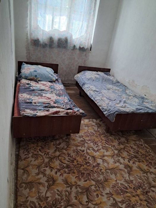 Эски Михаиловкада 3 хона 6 сотих уй сотилади .Срочно.Дакументи тайор.