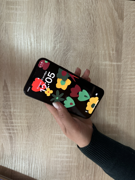Iphone 12 pro Srochna sotiladi
