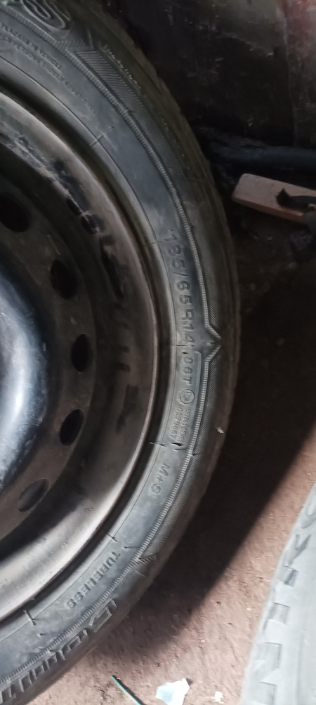 4 taksi 700 ming soʻmga 14R 185 65 diska baloni bilan srochna sotiladi