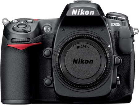 Nikon D300s в очень хорошем состоянии